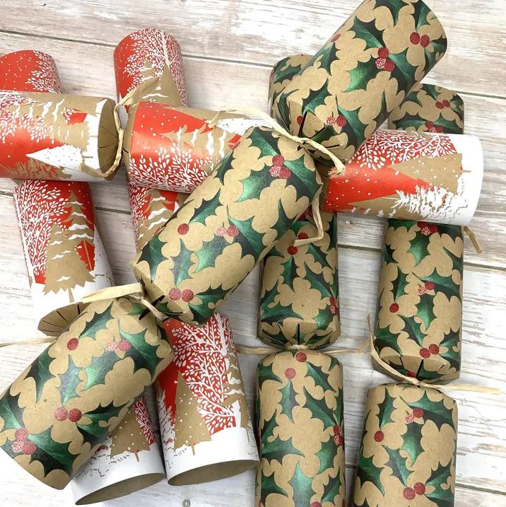 Earthbits Plastic Free Christmas Crackers – TheSoapOpera